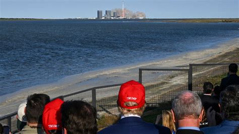 Trump Watches Spacex Launch Starships 6th Test Flight Photos