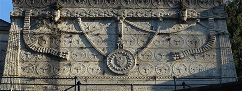 O Túmulo Da Baronesa Elizabeth Demidoff Em Père Lachaise
