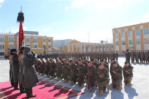 Энхийг сахиулагчид Жанжин тугандаа хүндэтгэл үзүүлэв