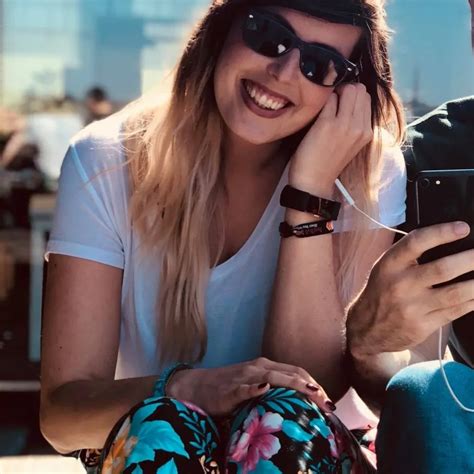 Is It Okay To Have Sex With Friends The Advantages And Disadvantages