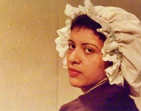 بیوگرافی و حواشی زندگی شخصی رویا تیموریان علت سکته روزنامه هفت صبح