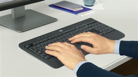 Logitech MK Advanced Wireless Keyboard Mouse Combo