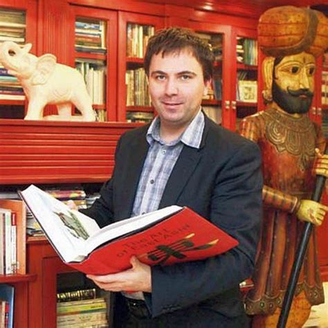 Укључење из Београда Виктор Лазић у породичној библиотеци има преко милион књига • Радио