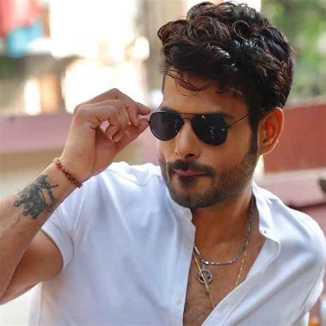 Deepak Chaudhary Wiki Biography Age Girlfriend Facts Images And More