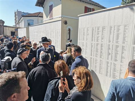 Lyon Un Mur En Mémoire Des 6 084 Juifs Dauvergne Rhône Alpes Victimes