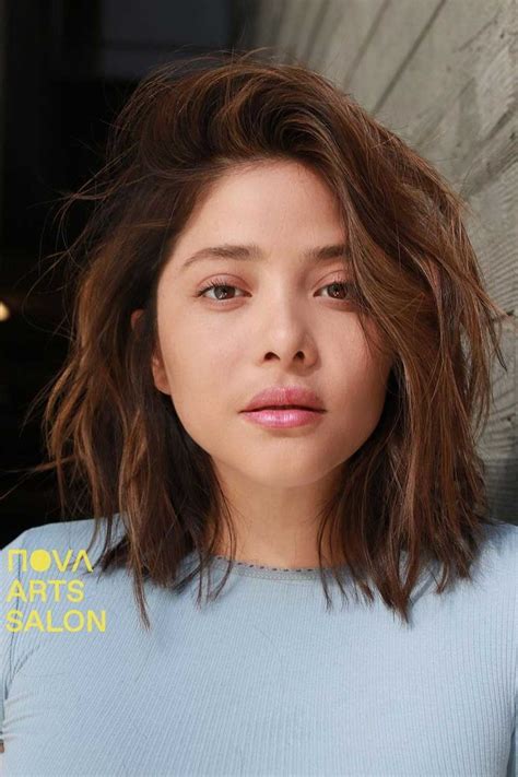 Shoulder Length Wavy Hair Side Bangs