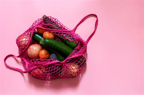 과일과 채소를 곁들인 친환경 및 재사용 가능한 쇼핑 메쉬 백 0명에 대한 스톡 사진 및 기타 이미지 0명 가방 감소 Istock
