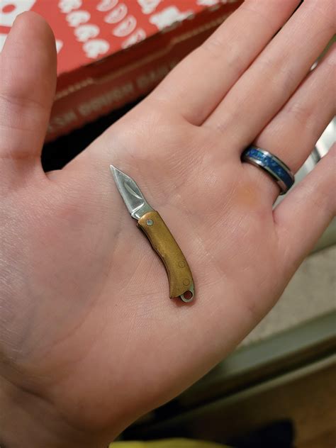 Tiny Knife R Itemshop