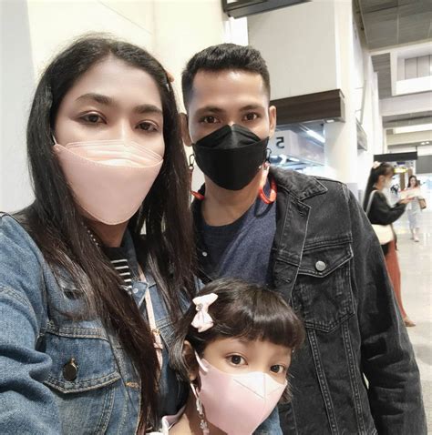 Bbc Burmese ညစ်ညမ်းစာပေထုတ်ဝေတယ်ဆိုပြီး စာအုပ်တိုက်တစ်ခုကို ထုတ်ဝေခ