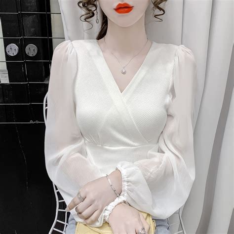 时尚气质v领纱网拼接泡泡袖针织衫女秋冬灯笼袖上衣内搭软糯毛衣一帘幽梦5655