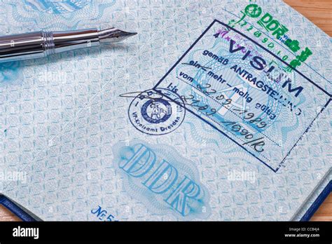 Ddr Stempel Pass Fotos Und Bildmaterial In Hoher Auflösung Alamy