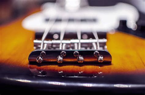 Riff Mag Com How To Change Your Bass Guitar Strings