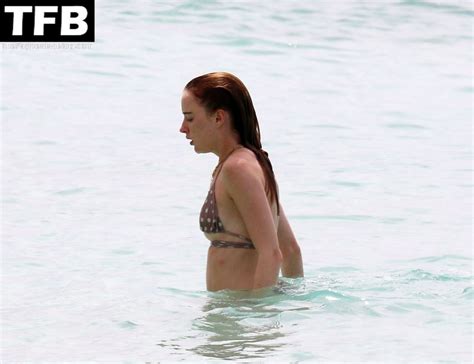 Phoebe Dynevor Phoebedynevor Nude Leaks Photo 264 Thefappening