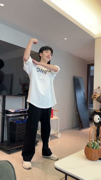 确实挺好的，都看呆了 Nan 继续加油 自由点抽象的神 精神状态belike 是时候展现真正的技术了 虎虎威威 Youtube