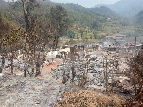 နမ့်ဟူးကျေးရွာကို စစ်ကောင်စီ ရွာလုံးကျွတ် မီးရှို့ဖျက်ဆီး Kantarawaddy Times