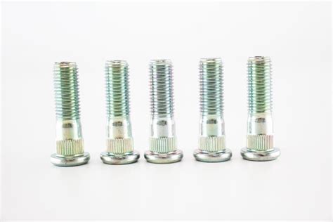 5175207000 HYUNDAI/KIA Шпилька колеса переднего Getz 04-/Verna04-/New ...