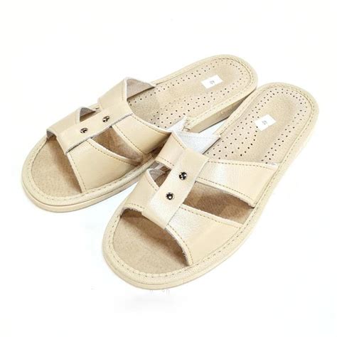 Жіночі шкіряні тапочки — ціна 260 грн у каталозі Капці Купити жіночі