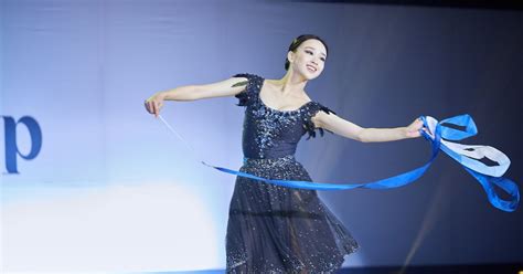 손연재 리듬체조 꿈나무 위해 대회 열고 ‘흑조로 변신