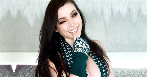 Hot Girls Sexy Girl Pics Hot Babes And Chicks Thechive