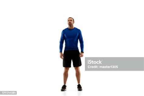 백인 전문 주자 화재에 흰색 스튜디오 배경에 고립 된 조깅하는 사람 훈련 30 34세에 대한 스톡 사진 및 기타 이미지 30