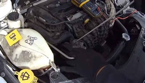 How To Test Alternator With Screwdriver