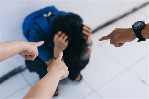 Үе тэнгийн дээрэлхэлтийн эсрэг Найз байя үндэсний аяныг зохион байгуулж байна