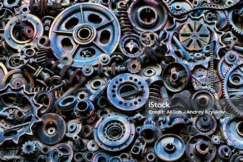 Steampunk 배경 기계 부품 큰 기어와 체인 기계와 트랙터에서 오래 된 녹슨 기계 부품입니다 스프링 베어링 피스톤 크랭크축 캠 축 갈색에 대한 스톡 사진 및 기타