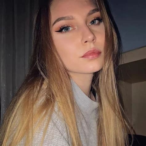 Olga Pomidossi Threads Say More