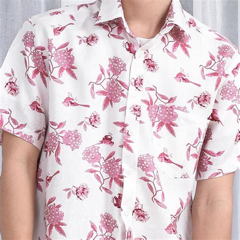 Mr 693 เสื้อเชิ้ตผู้ชายแขนสั้น ลายดอก Linen Pink Floral สีชมพูพื้นขาว Mr Maker