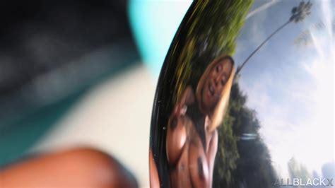 Gogo Fukme Fucking And Twerking