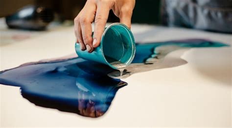 Как отмыть эпоксидную смолу 6 рабочих средств Рассказываем почему сложно оттереть эпоксидку