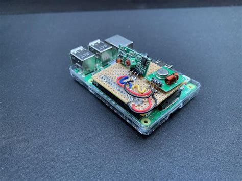 This 433mhz Raspberry Pi Hat Makes It Easy To Control Wireless Outlets