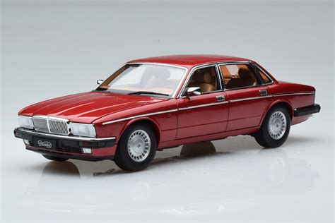 Jaguar Xj6 Xj40 Flamenco Red Almost Real 118