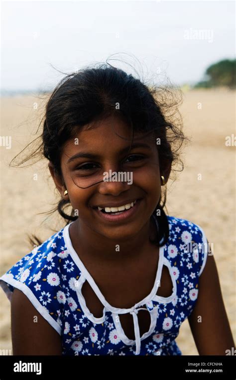 Sri Lankan Girl Dgcphoto Sri Lankan Girl 2 E1459655532681 Sri Lankan Girls