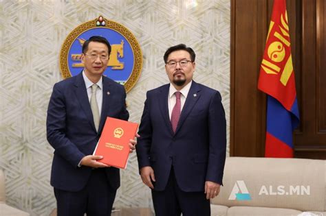 Шинжлэх ухаан технологийн тухай хуулийн шинэчилсэн найруулгын төслийг