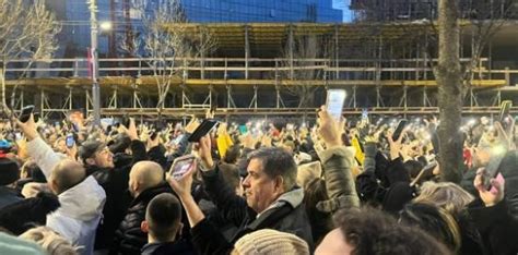 Десетици илјади на протести во Белград и во Ниш