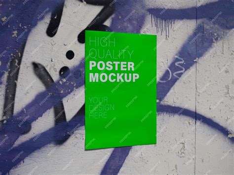 그래피티 벽 가로 보기에 걸려 있는 포스터 모형 프리미엄 Psd 파일