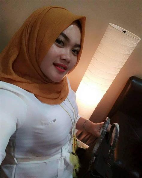 Pin Di Area Hijabi