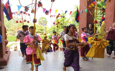 ទំព័រដើម