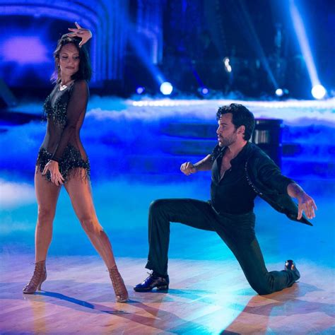 7 Moves To Work Out Like Dancing With The Stars Pro Cheryl Burke