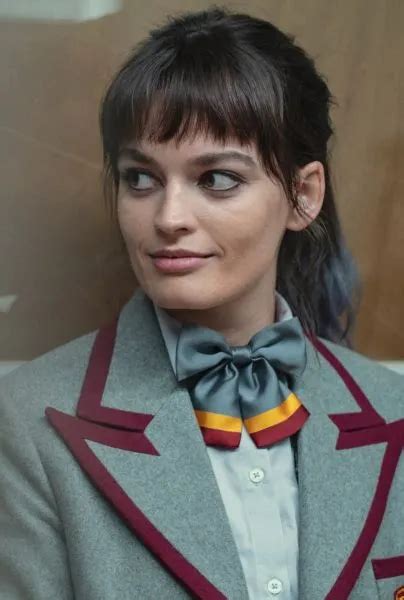 El Increíble Cambio De Físico De Emma Mackey Después De Su Salida De