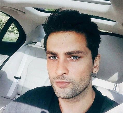 Onur Tuna Nel 2025 Immagini Celebrità Cantanti