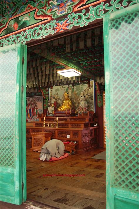 A Pinoy In Korea Seollal Sunrise At Hyangiram Temple