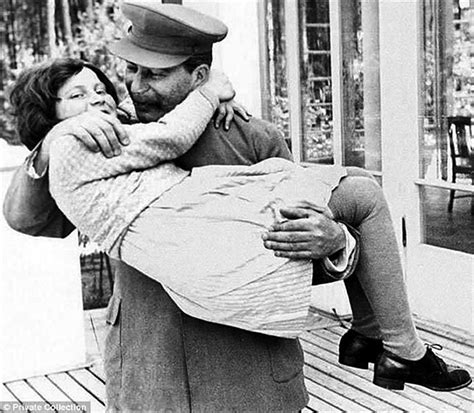 რას ჰყვება უბინაოდ დარჩენილი ცნობილი კონცერტმაისტერი სტალინის შთამომავლებზე სააკაშვილსა და