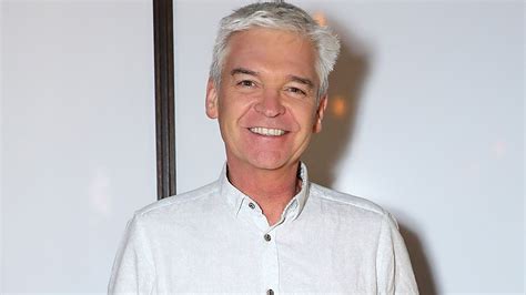 Dancing On Ice Host Phillip Schofield Forced To Apologise Live On Air