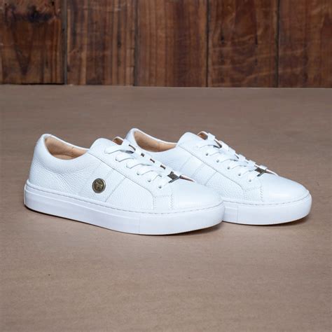 Kingsley Heath S Round Nguni Trim Sneaker Whitebrasswhite