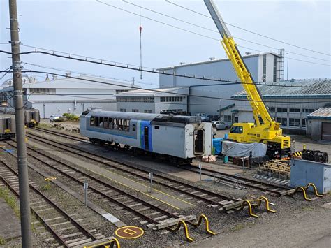 宗谷太郎 on Twitter はまなす編成釧路運輸車両所の車庫の中に居るな壊れたのか 釧路運輸車両所 はまなす編成 キハ183