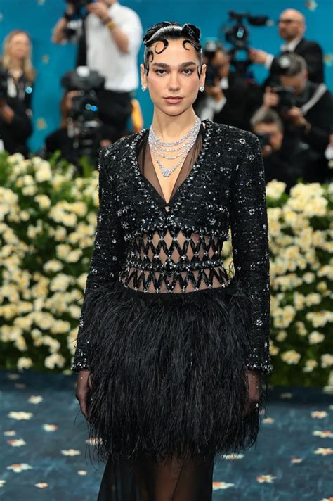 Những Kiểu Tóc ấn Tượng Nhất Met Gala 2025 Jennie Dua Lipa