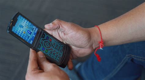 Motorola Razr Review As Useful As A Dull Razor Blade Android Central