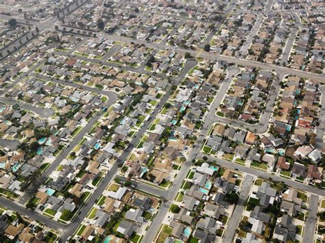 スプロール現象 スプロールげんしょう Japanese English Dictionary Japaneseclassjp